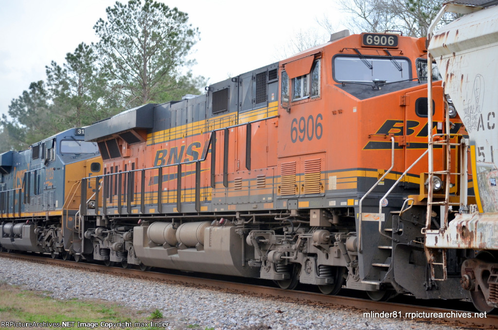 BNSF 6906